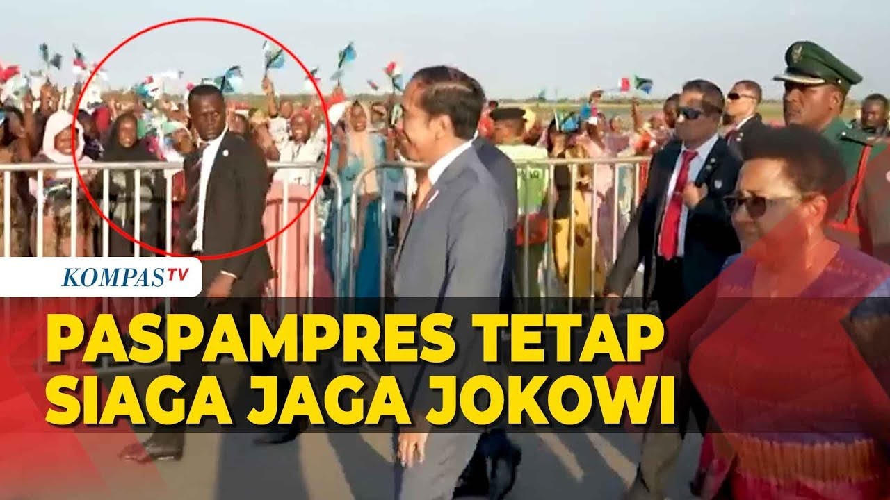 Paspampres Siap Siaga Saat Presiden Jokowi Lihat Tarian Suku Maasai dan ...