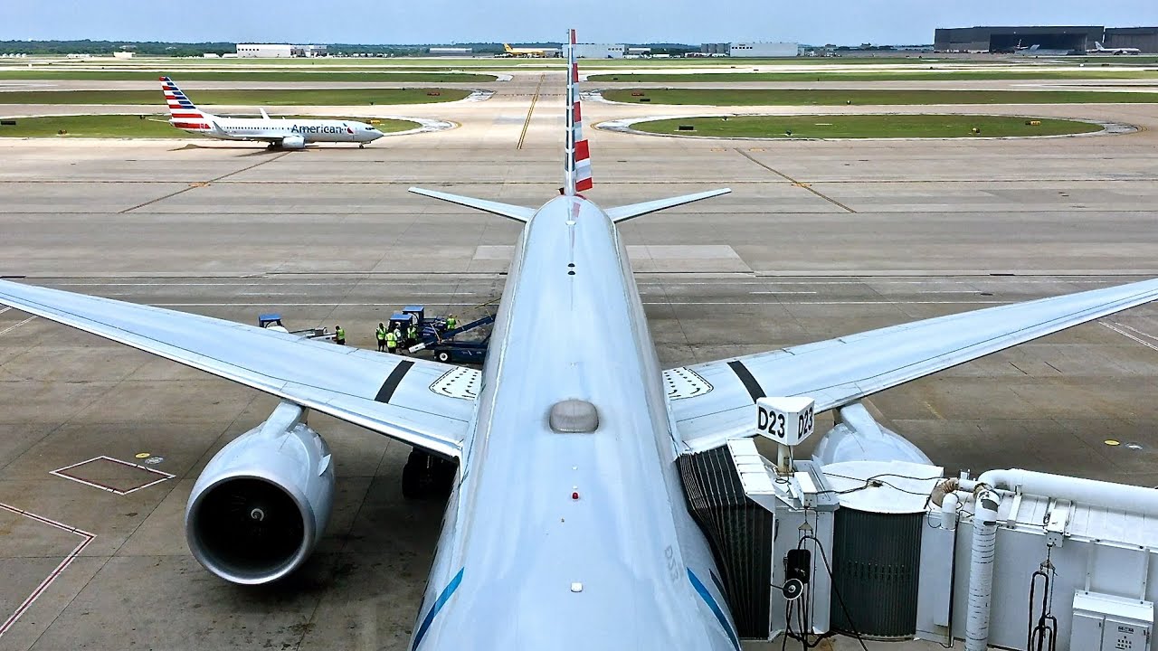 Dallas/Fort Worth (DFW) Time-Lapse - American - Boeing 777-300 & More ...