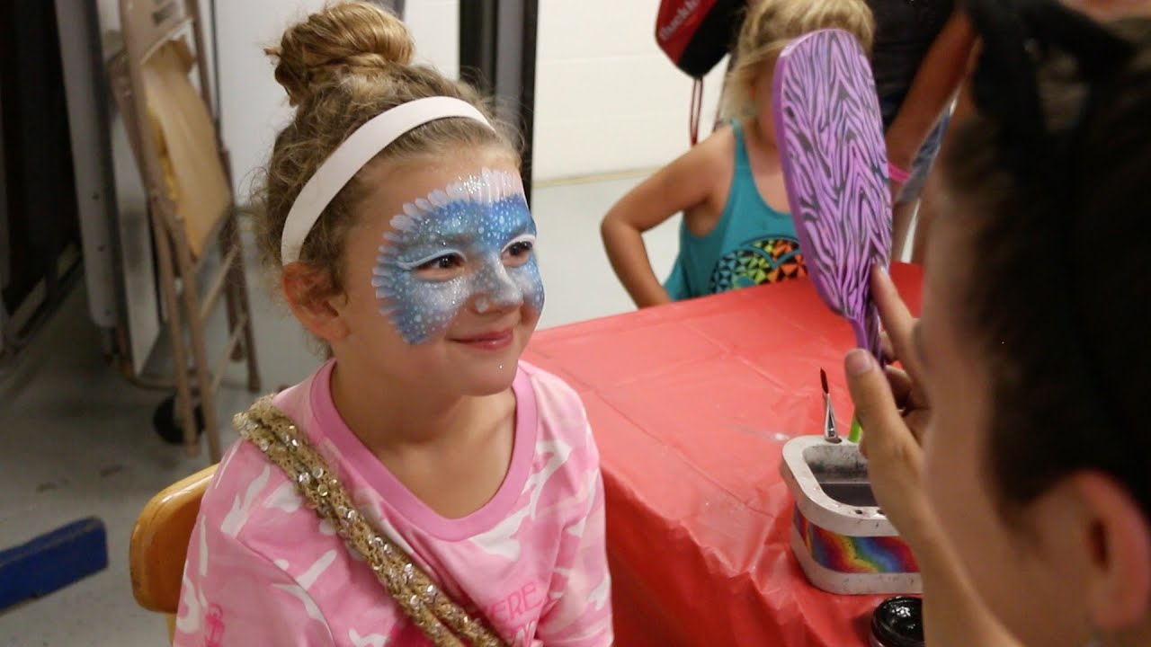Face painting delights at Brown County Fair - YouTube
