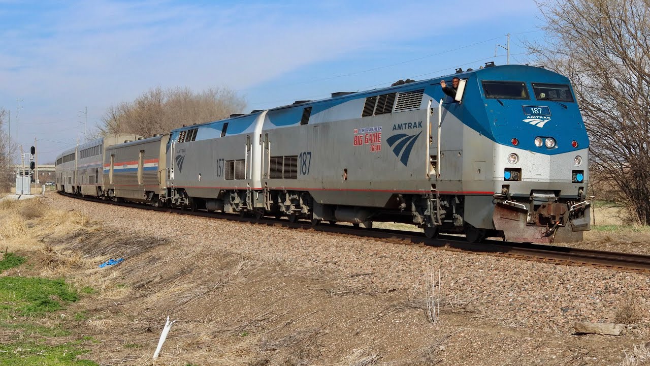 Amtrak 187 Leads Amtrak 6 With Big Horn Show!! - YouTube