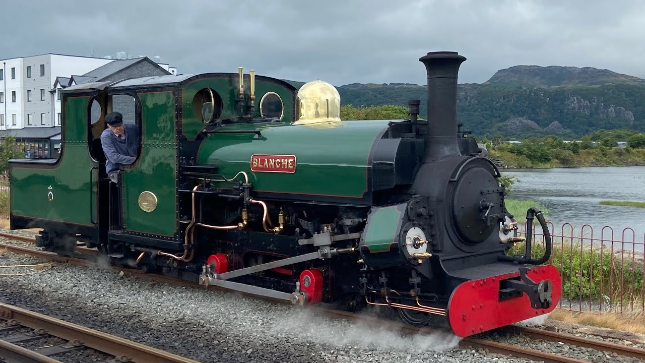 Ex-Penrhyn Quarry Railway “Blanche” departs Porthmadog on the ...