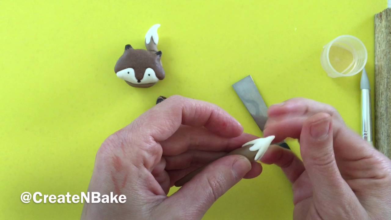 Cute little fox macarons details/ woodland macarons - YouTube