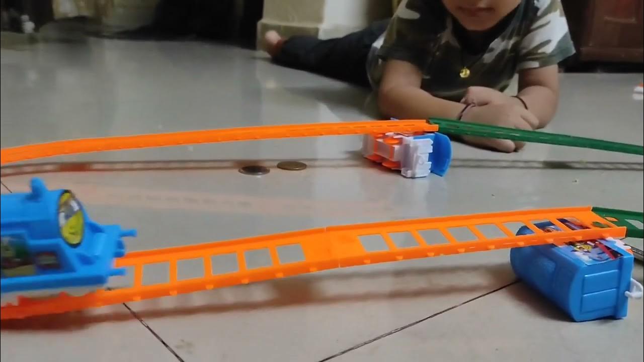 zuk zuk Gadi - YouTube