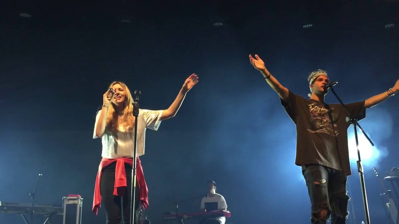 Hillsong Young and Free concert YOUTH REVIVAL | aaimeeanzar - YouTube