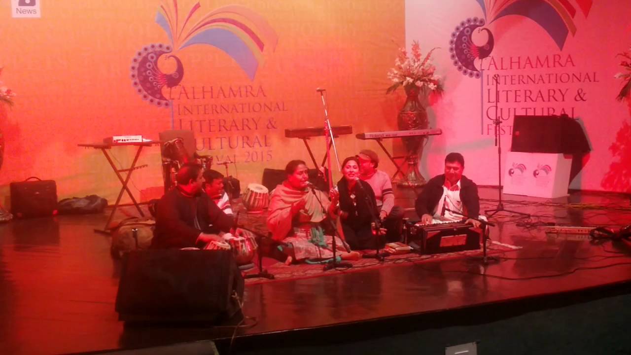 Baray Be Murawat Hhain Ye Husan Walay - Suraiya Multanikar Live ...
