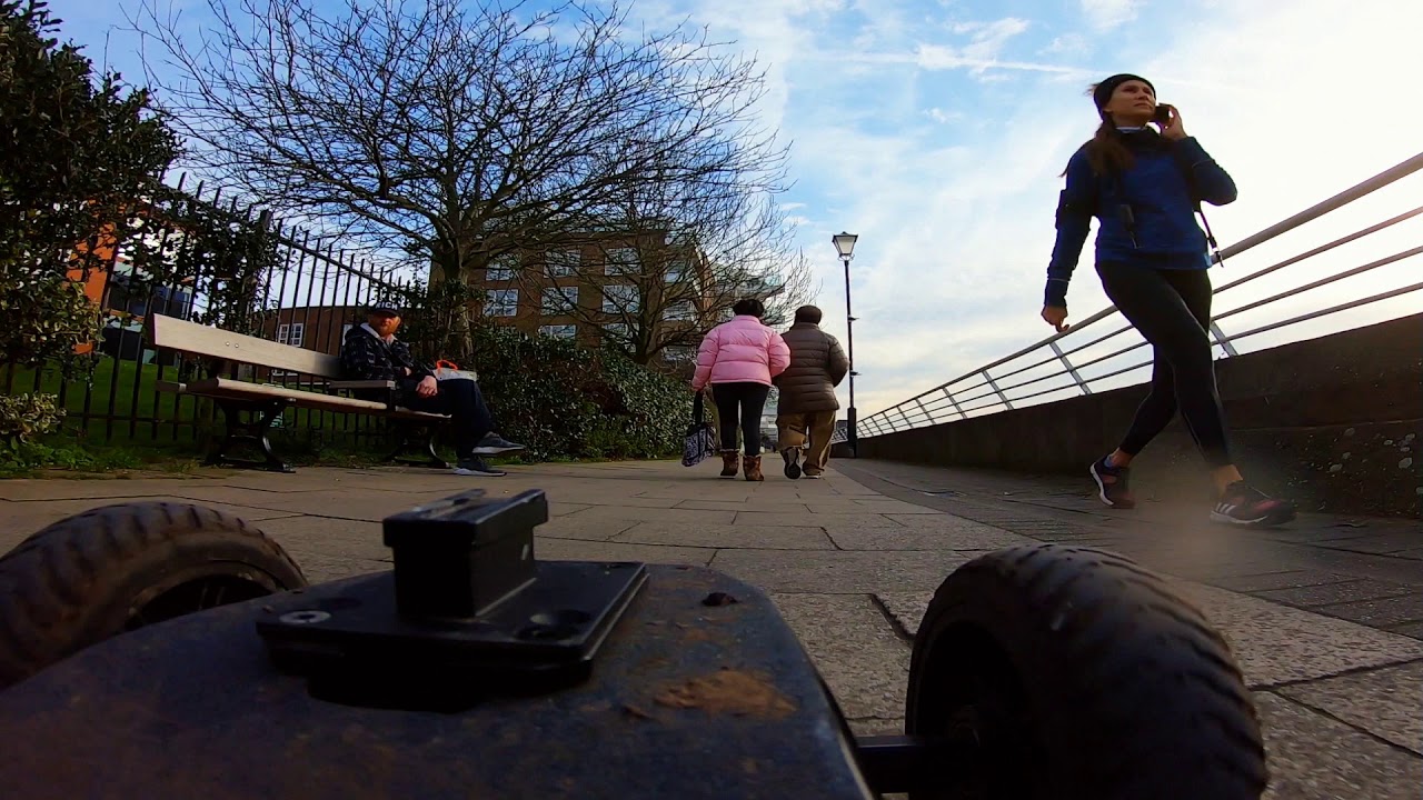 Hammersmith Bridge Barnes Mortlake Chiswick River Thames Walk - YouTube