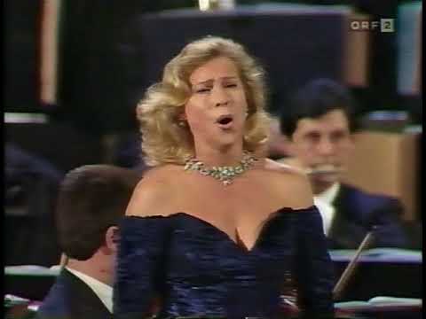 Julia Varady - Nabucco - YouTube