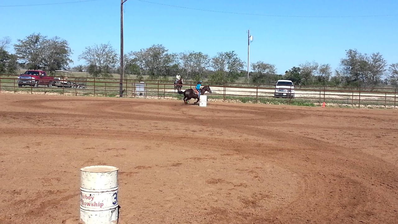 Kylee running barrels on Doc - YouTube