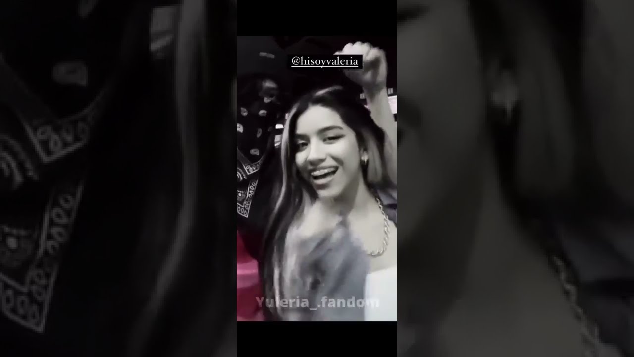 Valeria en modo coqueta su esencia ,su sonrisa,su mirada y la manera en ...