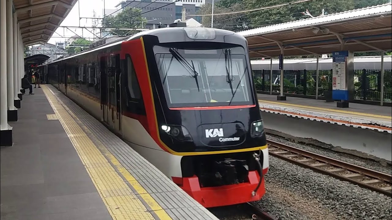 Evolusi KRL Bandara Soekarno-Hatta INKA EA203: Dari Era Railink Ke ...