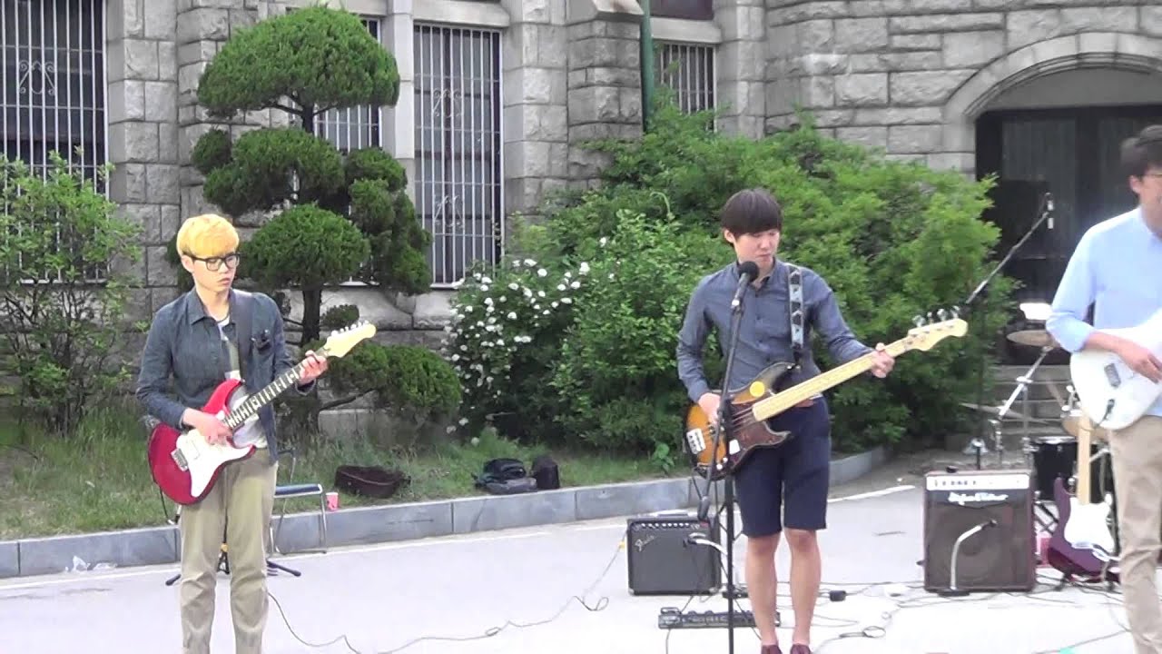 줄리아 하트(Julia Hart) - 안아줘 (Covered By 'Robbie Sullivan') - YouTube