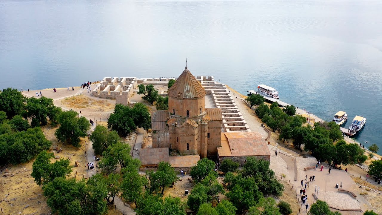 AKDAMAR ADASI ve Akdamar Klisesi- Akhtamar Church ԱԿԴԱՄԱՐ ԵԿԵՂԵՑԻ - YouTube