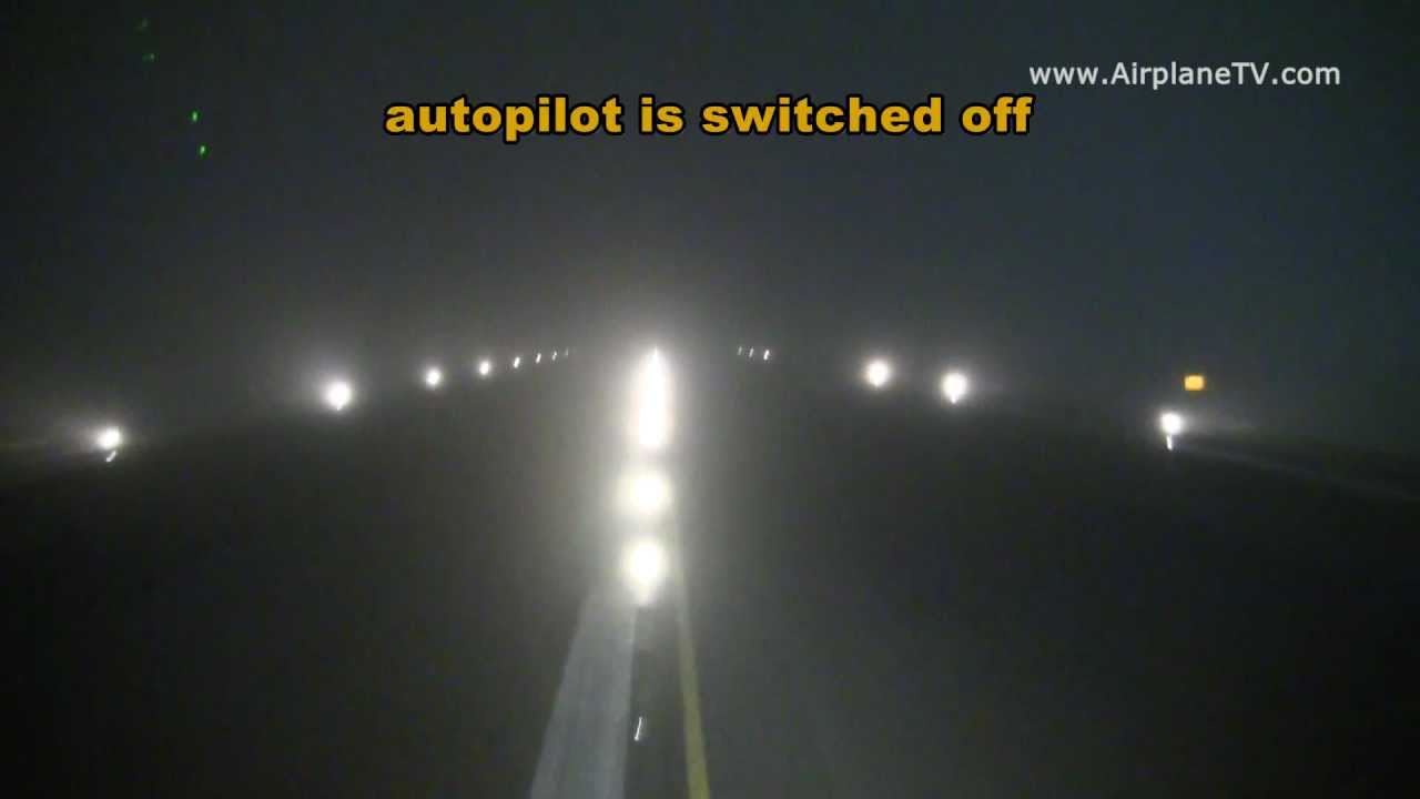 Airbus A320 Autoland (automatic landing) CAT IIIb VIE-LOWW in winter at ...