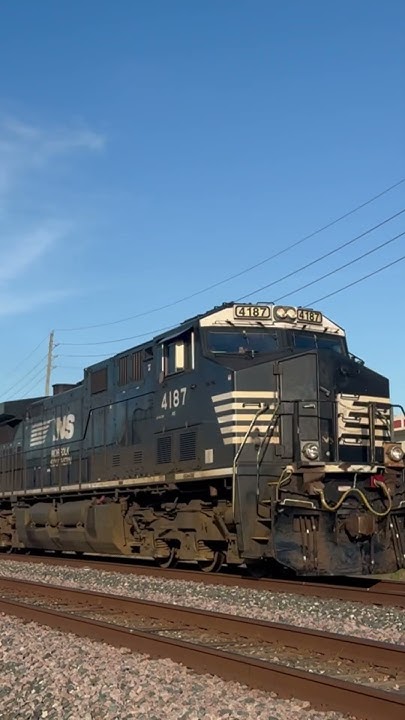 NS 4187 leading MEWWC! - YouTube