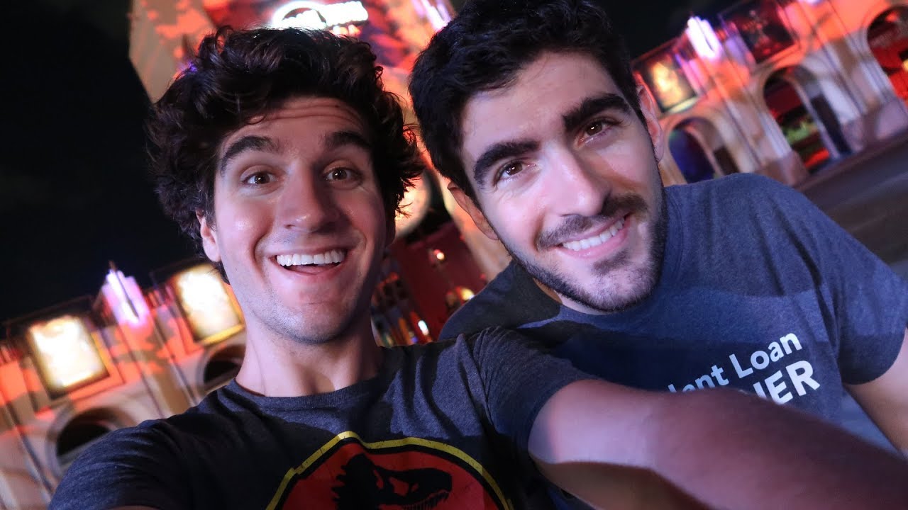Back To Horror Nights (With Travis)! - YouTube