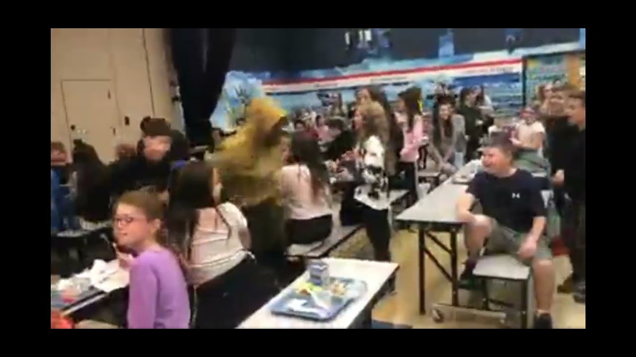 Jerry Ross Elementary School Griddy with lunch ladies and students ...