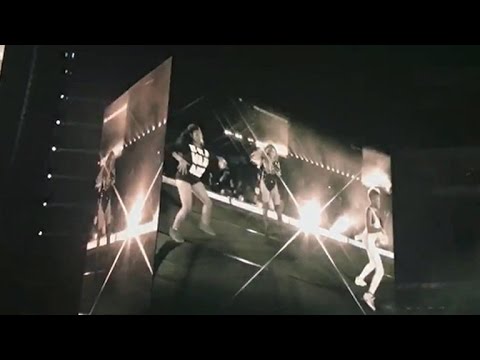 Watch: Fans slay "Single Ladies" dance on stage with Beyonce - YouTube