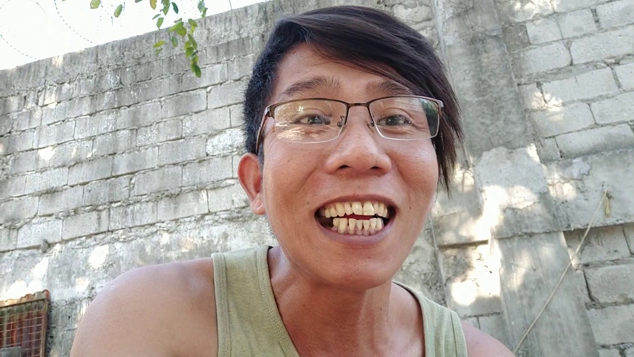 Bonggang charut charut..... - YouTube