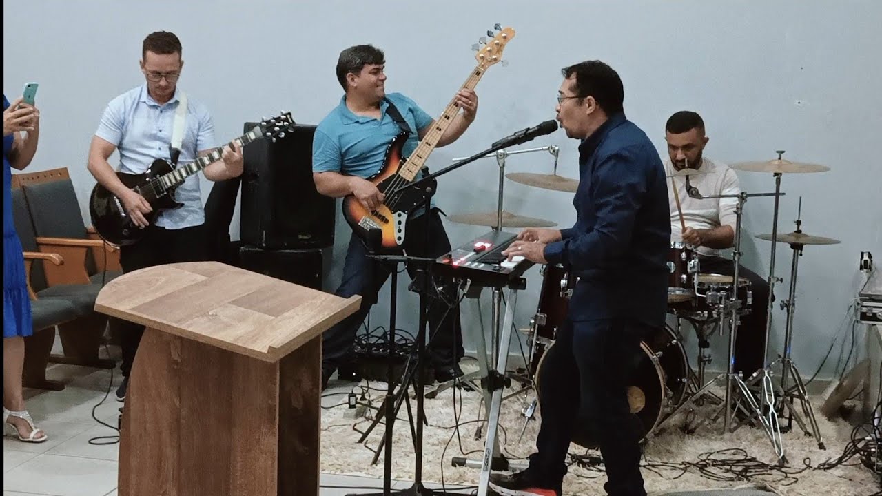 Cantor Jessé & Banda (Medley Adoração) ADMISSÃO ITAIPU - YouTube