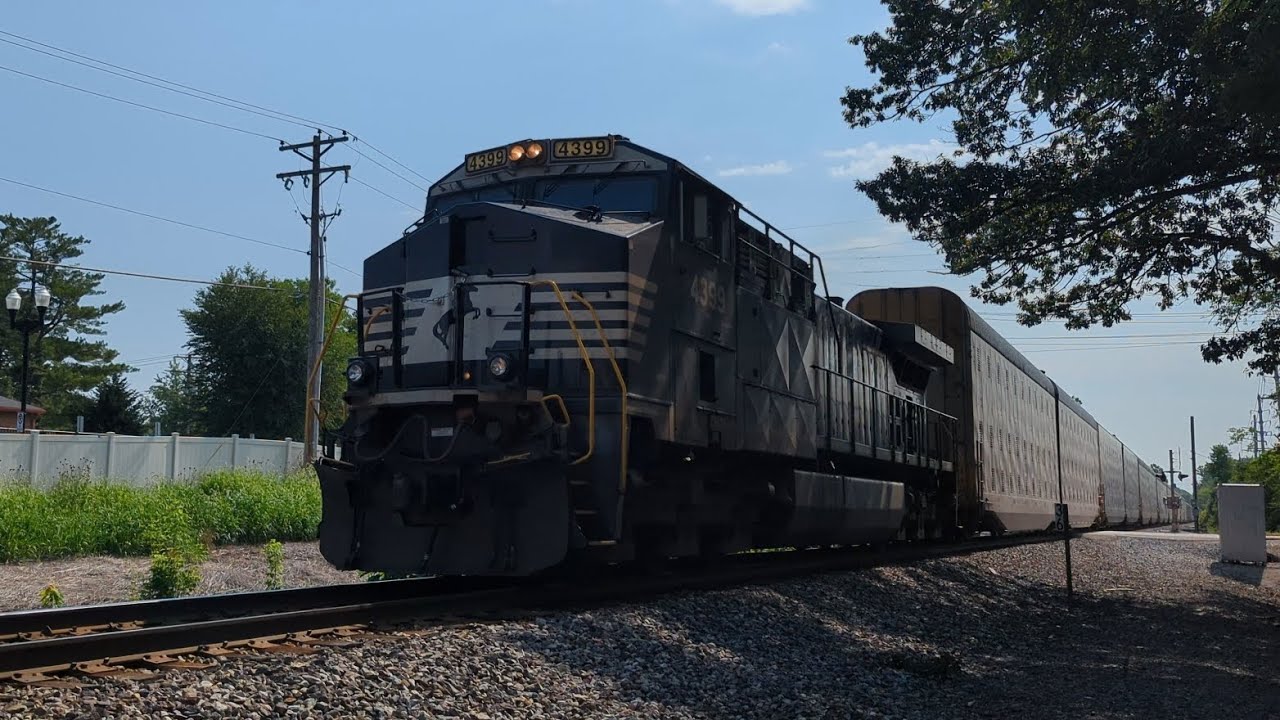 NS 16E With Hornshow And Only One Working Ditchlight! - YouTube