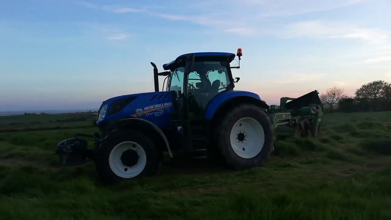 Mowing silage 2019 - New Holland t7210 - YouTube