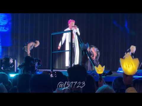 BIGBANG - Bad Boy & Bae Bae fancam at XX: COSMOS Tour Oakland D1 09-04-26