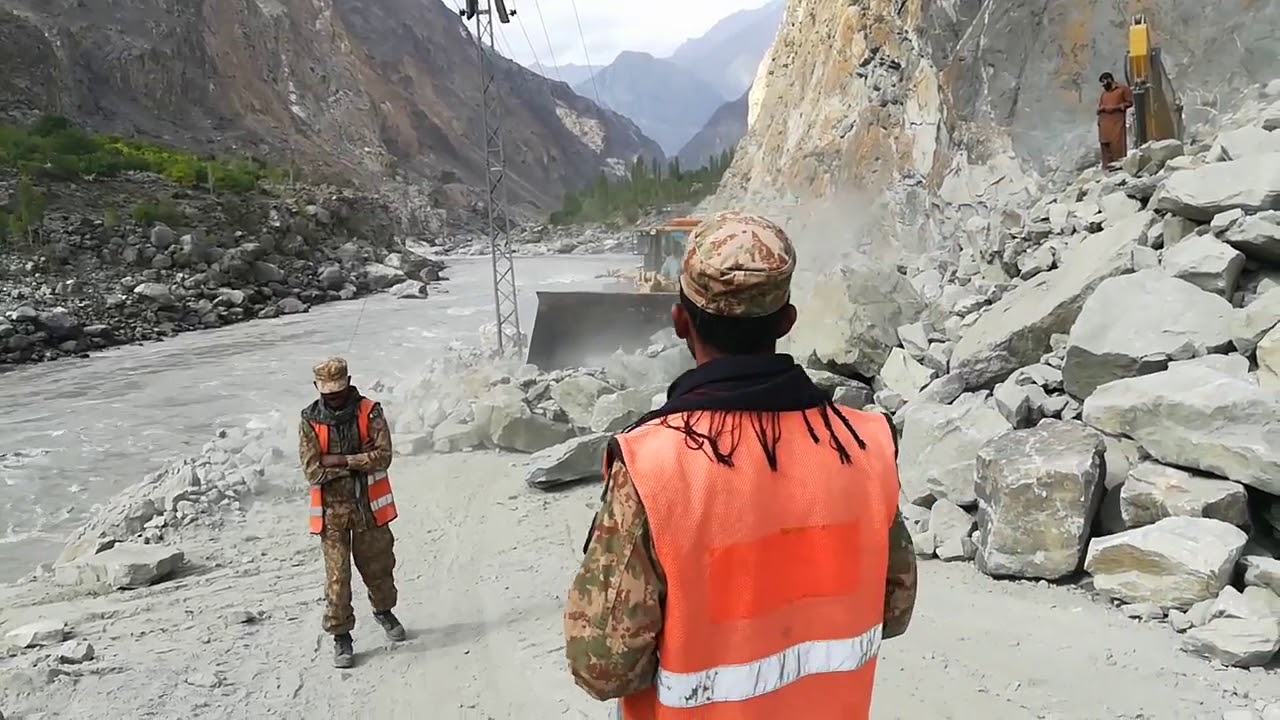 Construction at Gilgit Skardu Road by FWO - YouTube