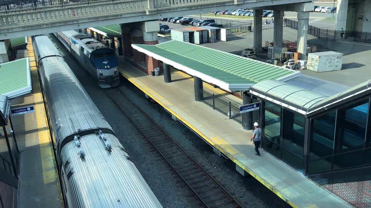 Amtrak Adirondack #68 Arrives at Albany–Rensselaer Station - YouTube
