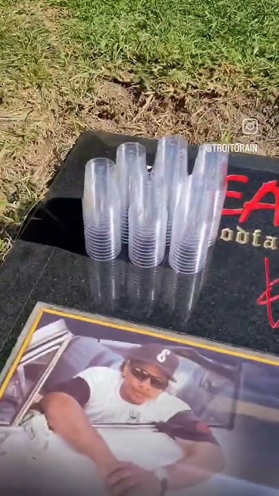 Eric “Eazy-E” Wright Grave Memorial - YouTube