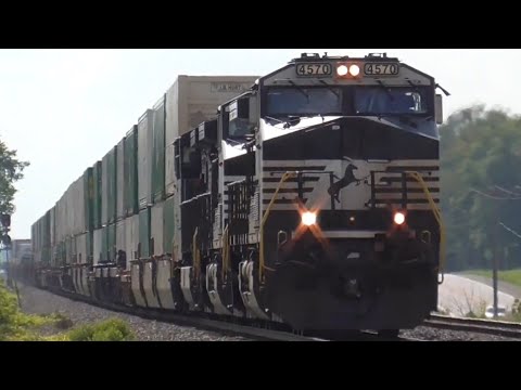NS 4570 Leads an Intermodal through Butler, IN - YouTube