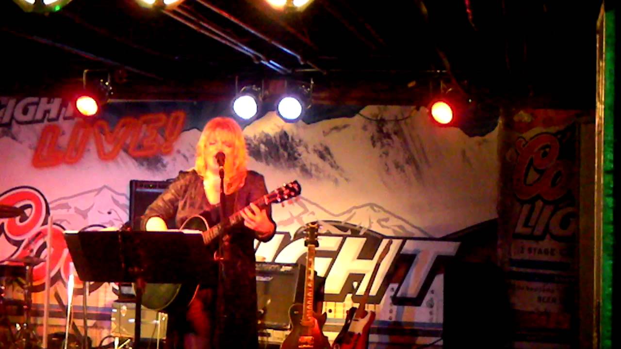 Leanne Binder - King-ing and Janis-ing - YouTube