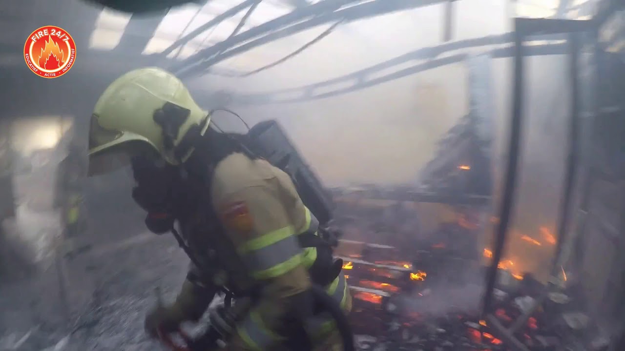 DUTCH FIREFIGHTERS - BRAND IN EEN KWEKERIJ. #54 - YouTube