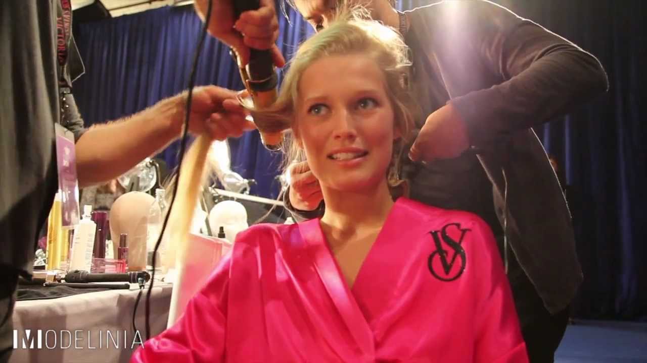 Toni Garrn Backstage at the Victoria's Secret Fashion Show - YouTube