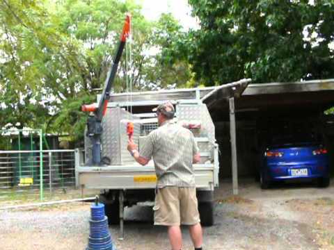12 VOLT UTE CRANE WITH REMOTE CONTROL - YouTube