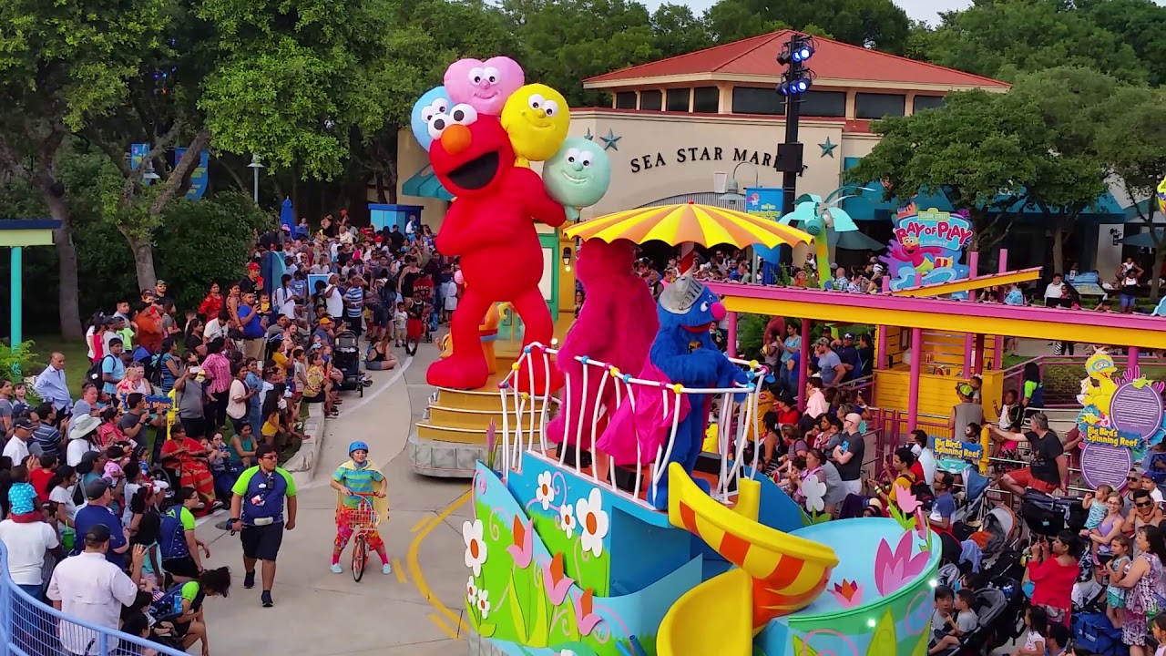 Seaworld Sesame Street 50th birthday parade - YouTube