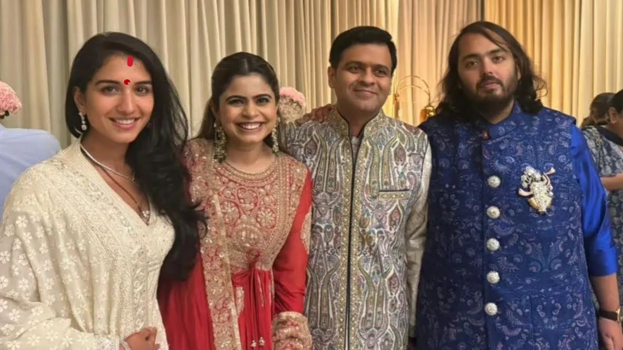 Radhika Merchant Looks So Stunning at Ganesh Chaturthi Festival With Husband Anant Ambani 😍 ...