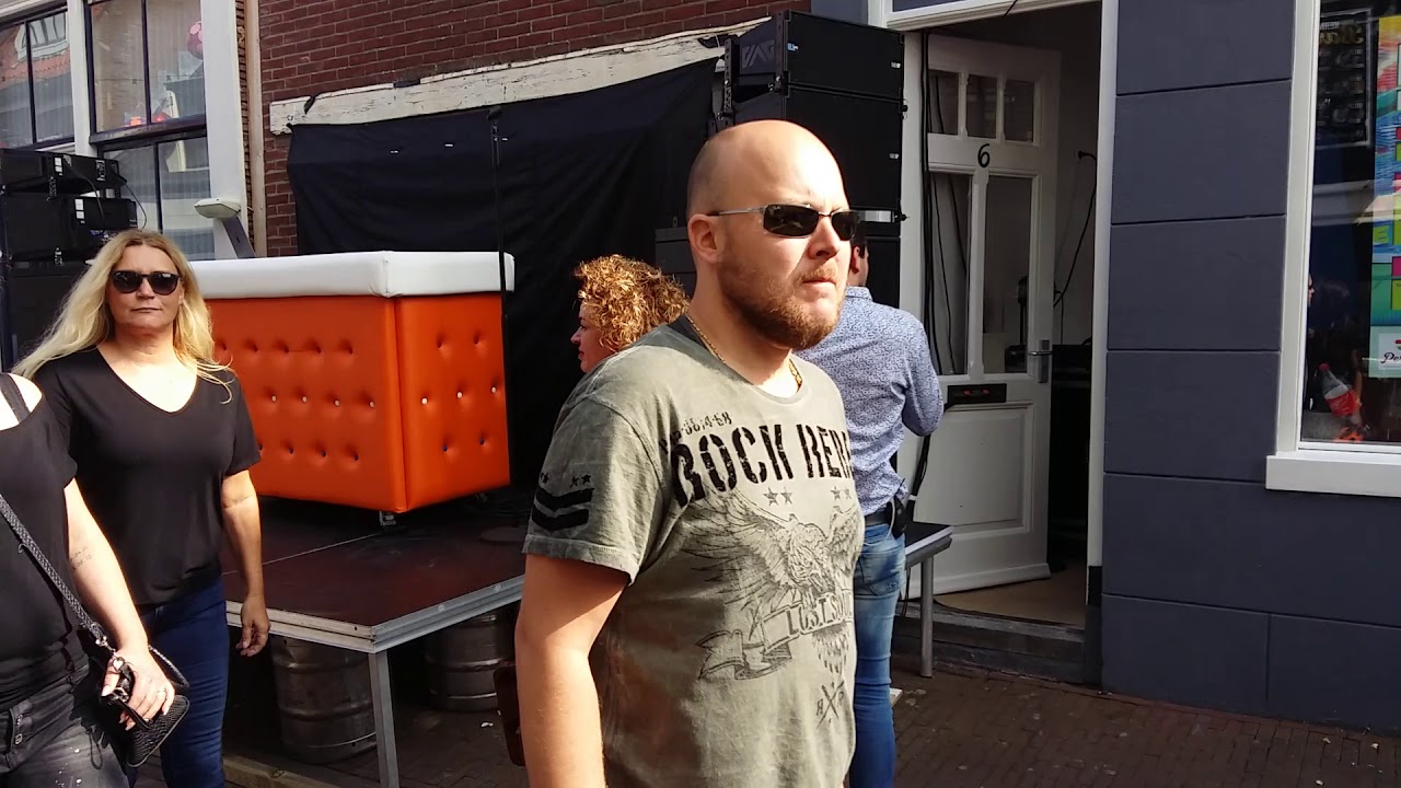 Brian Stricker optreden dubbele buurt Hoorn lappendag 21 augustus 2017 ...