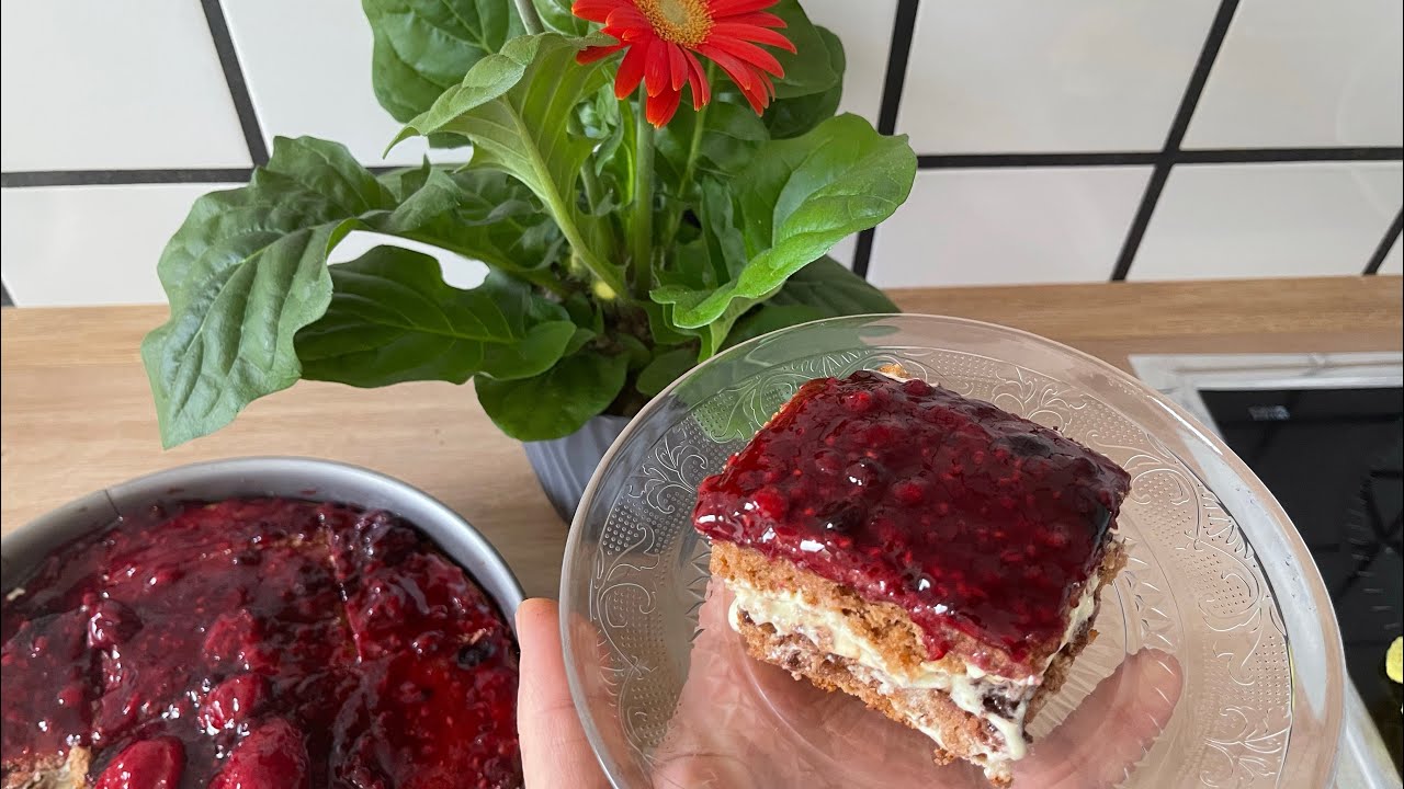 Torte fantastike me fruta mali dhe krem vanilje /Mixed berry cake ...