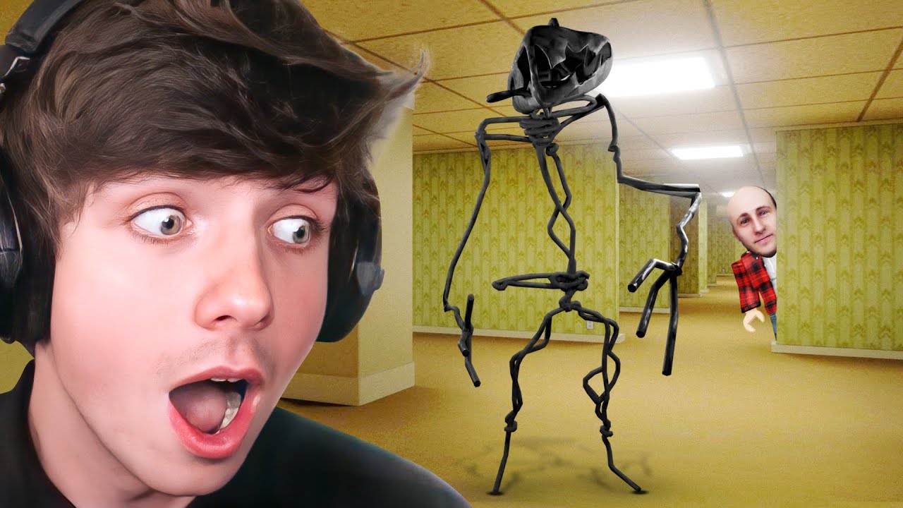 Karl Jacobs Survives ROBLOX Backrooms with KreekCraft - YouTube