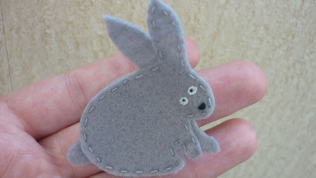 How To Make A Little Hare Of Felt - DIY Crafts Tutorial - Guidecentral ...