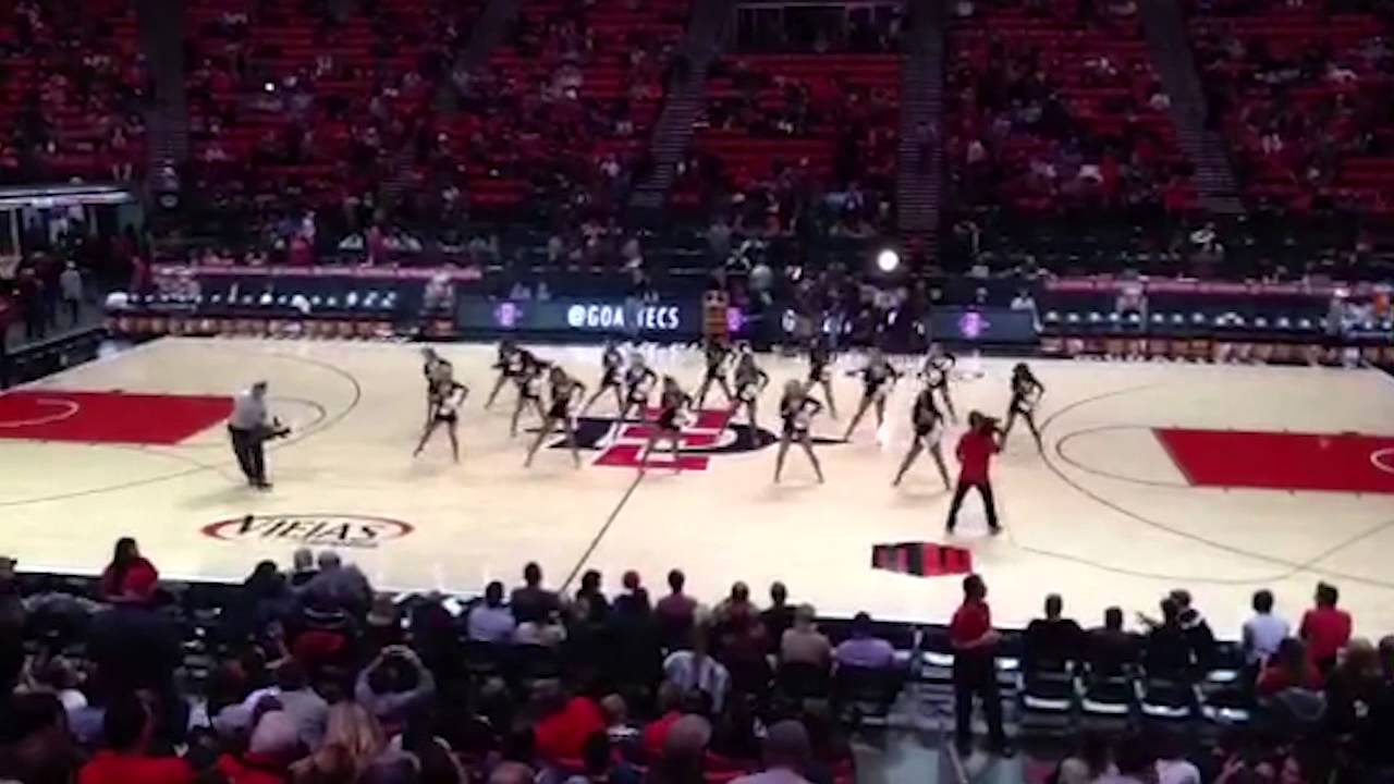 SDSU DANCE TEAM SPIRIT 2015 - YouTube