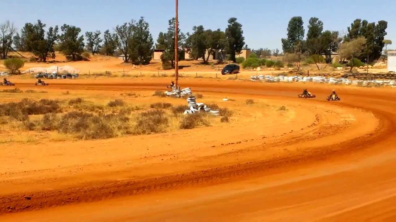 Roxby Downs Desert Dirt Kart Club Racing 12th October 2013 - YouTube