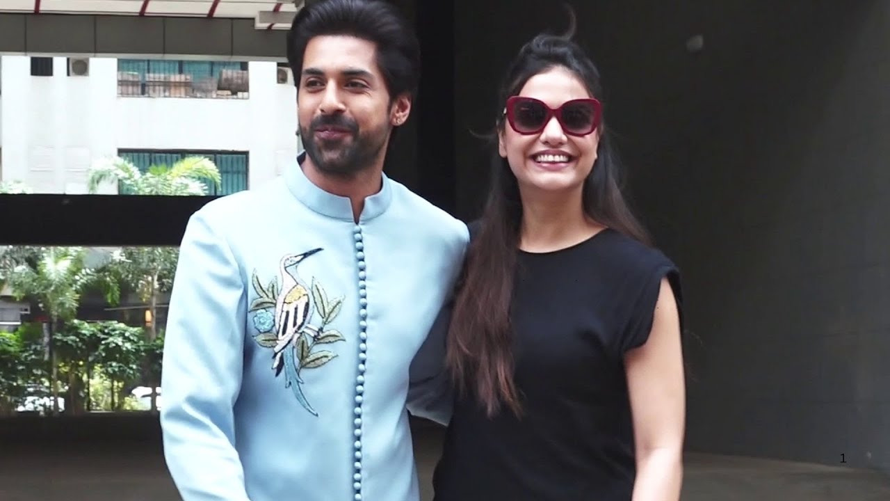 Divya Aggrrwal, Akshay Bindra, Akash Choudhary Spotted in Andheri for ...