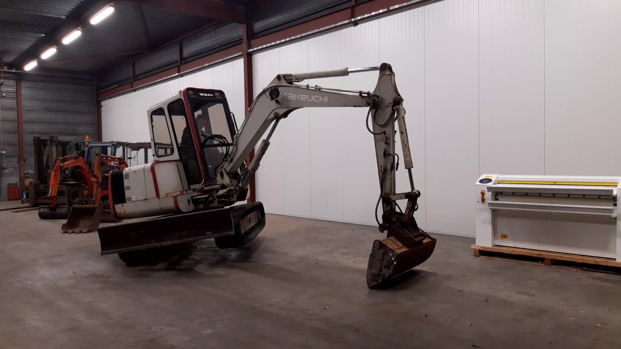 Takeuchi TB045 - YouTube