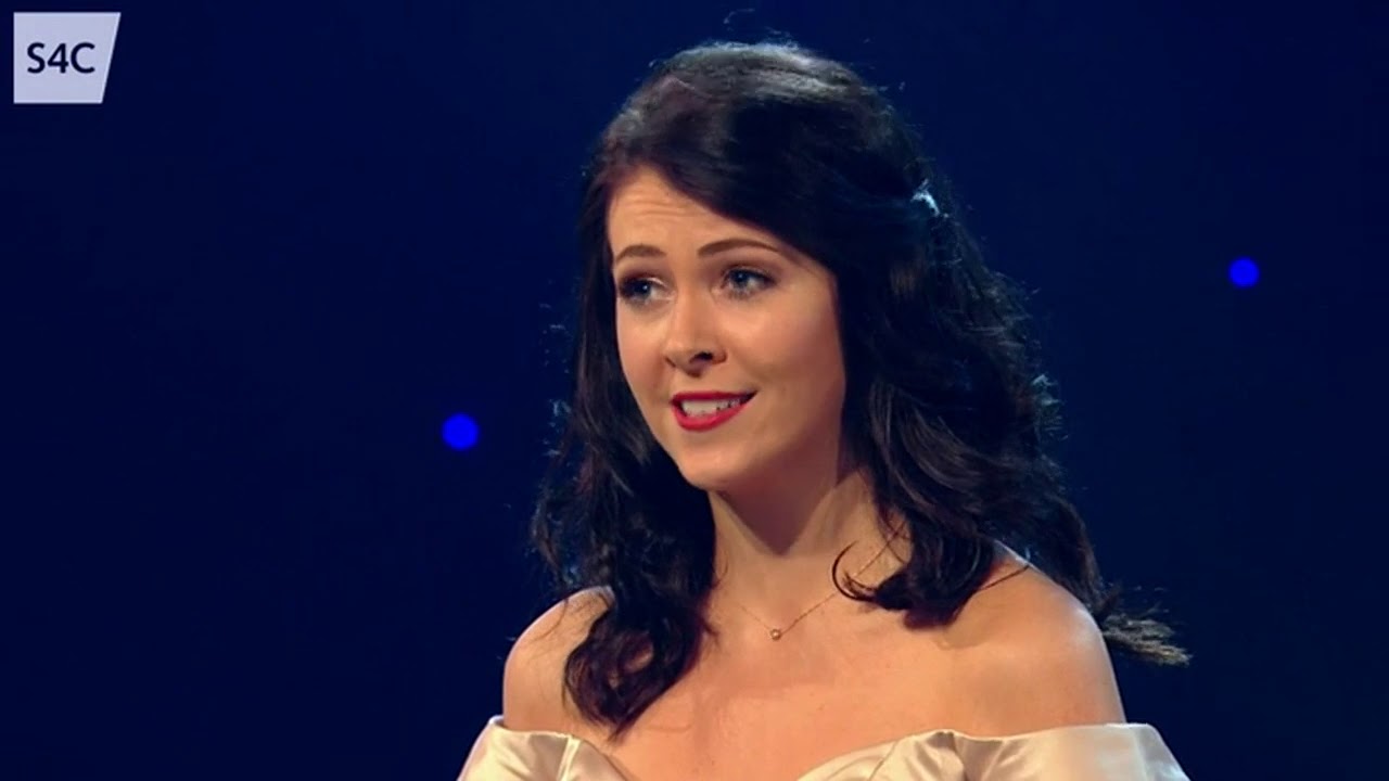 Woman Singer Soprano in Lovely Satin Dress - YouTube