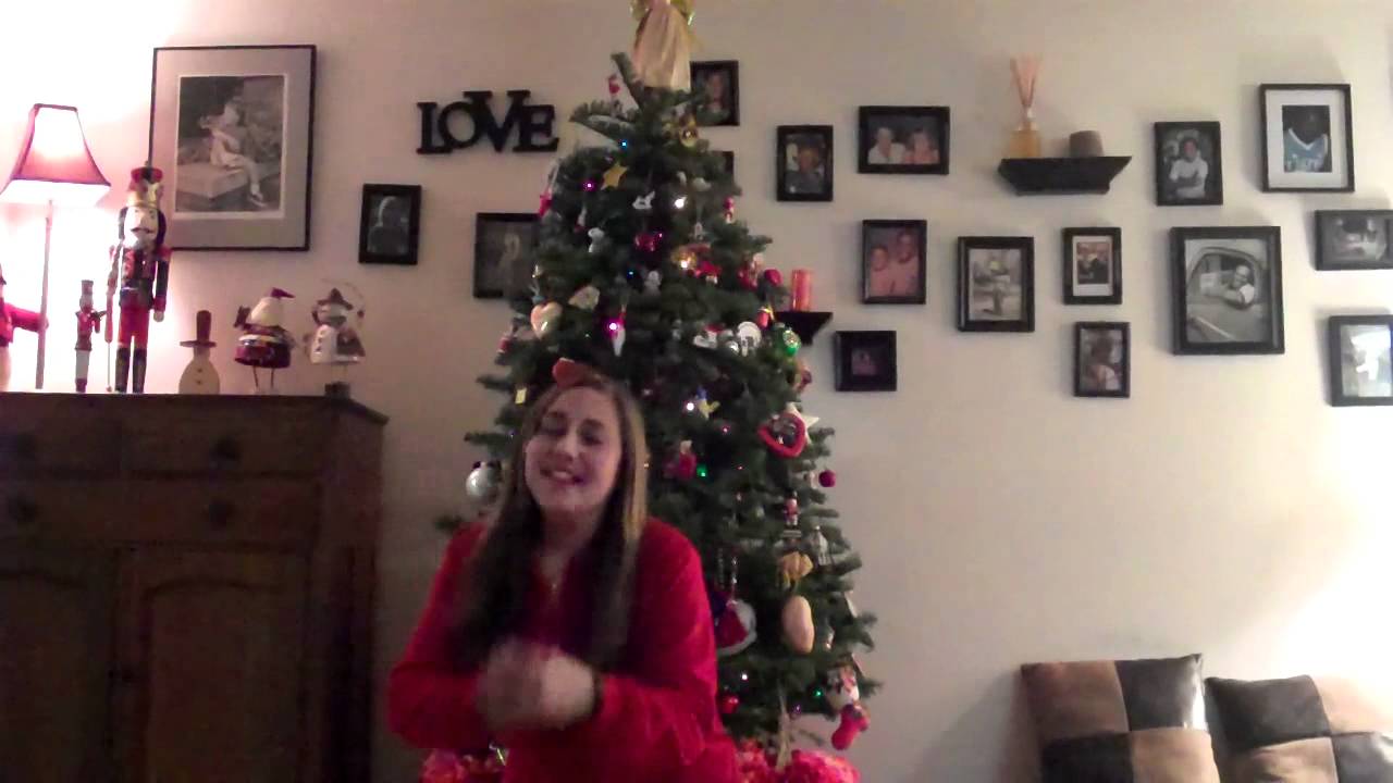 Santa Claus is Coming to Town by Mariah Carey In Sign Language - YouTube