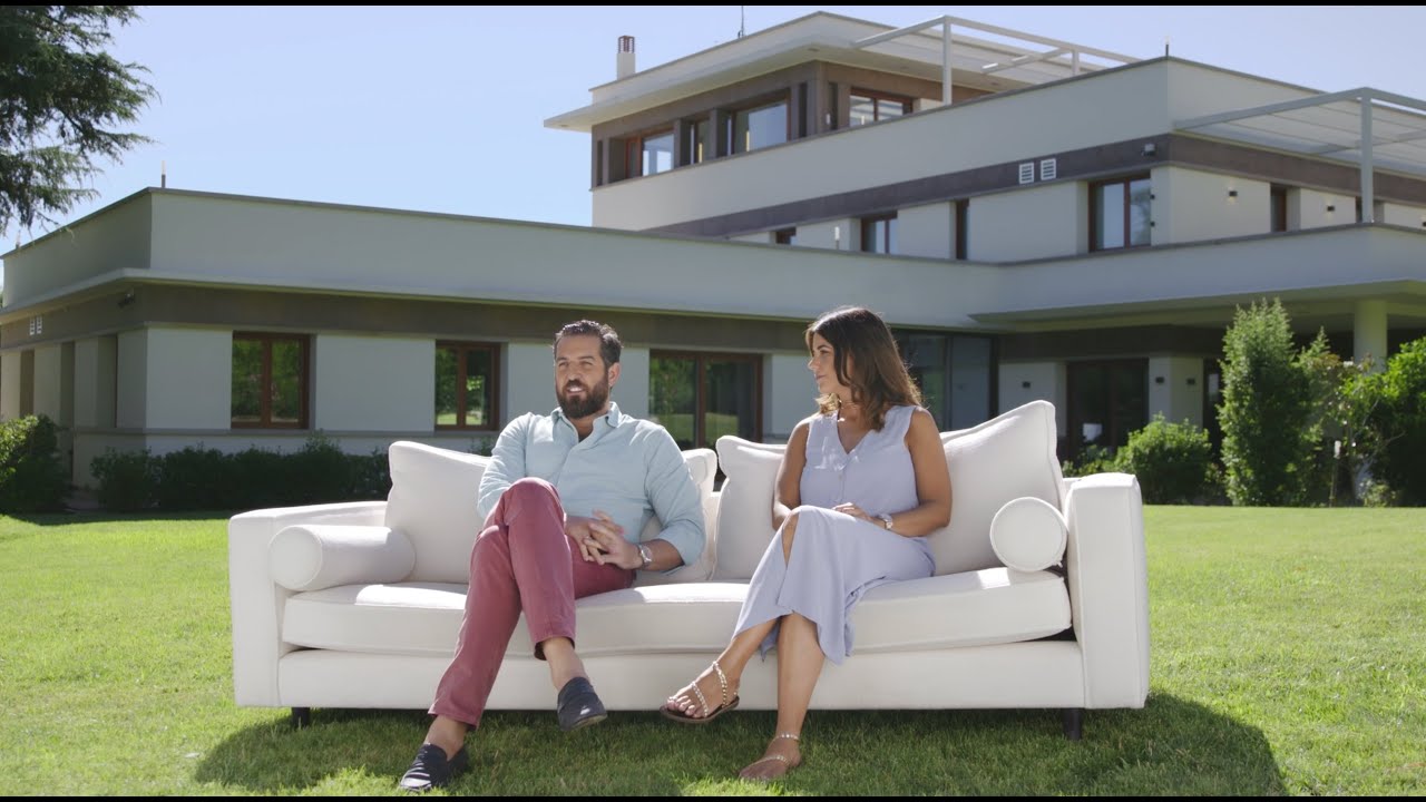 Vídeo corporativo Bmum - YouTube