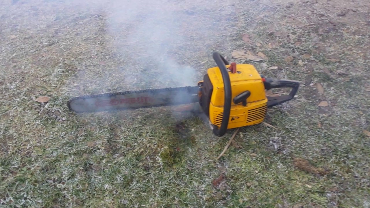 Partner R 16 vintage chainsaw Motorsäge very first smokey run - YouTube