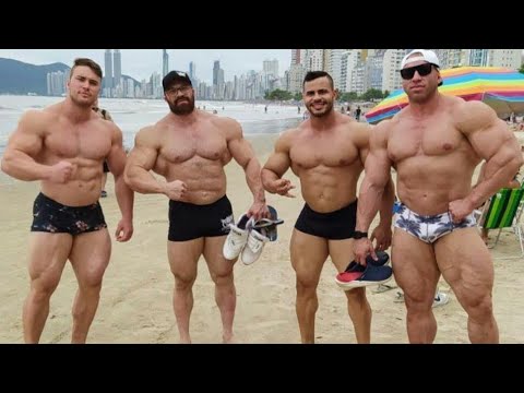 Huge Bodybuilders Pec Bounce - YouTube