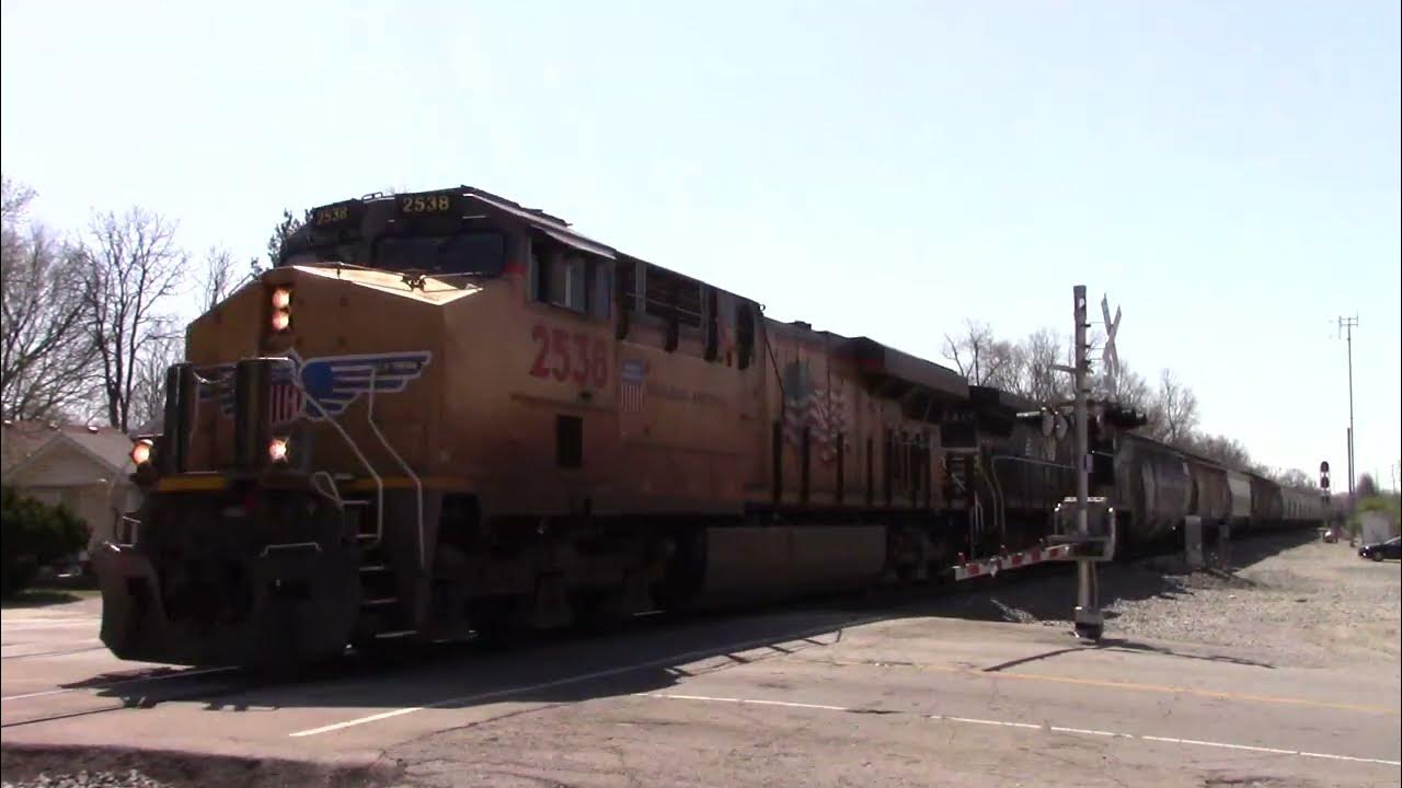 UNION PACIFIC UP GE ES44AC-H Northbound Grain Train on the Norfolk Southern Line - YouTube